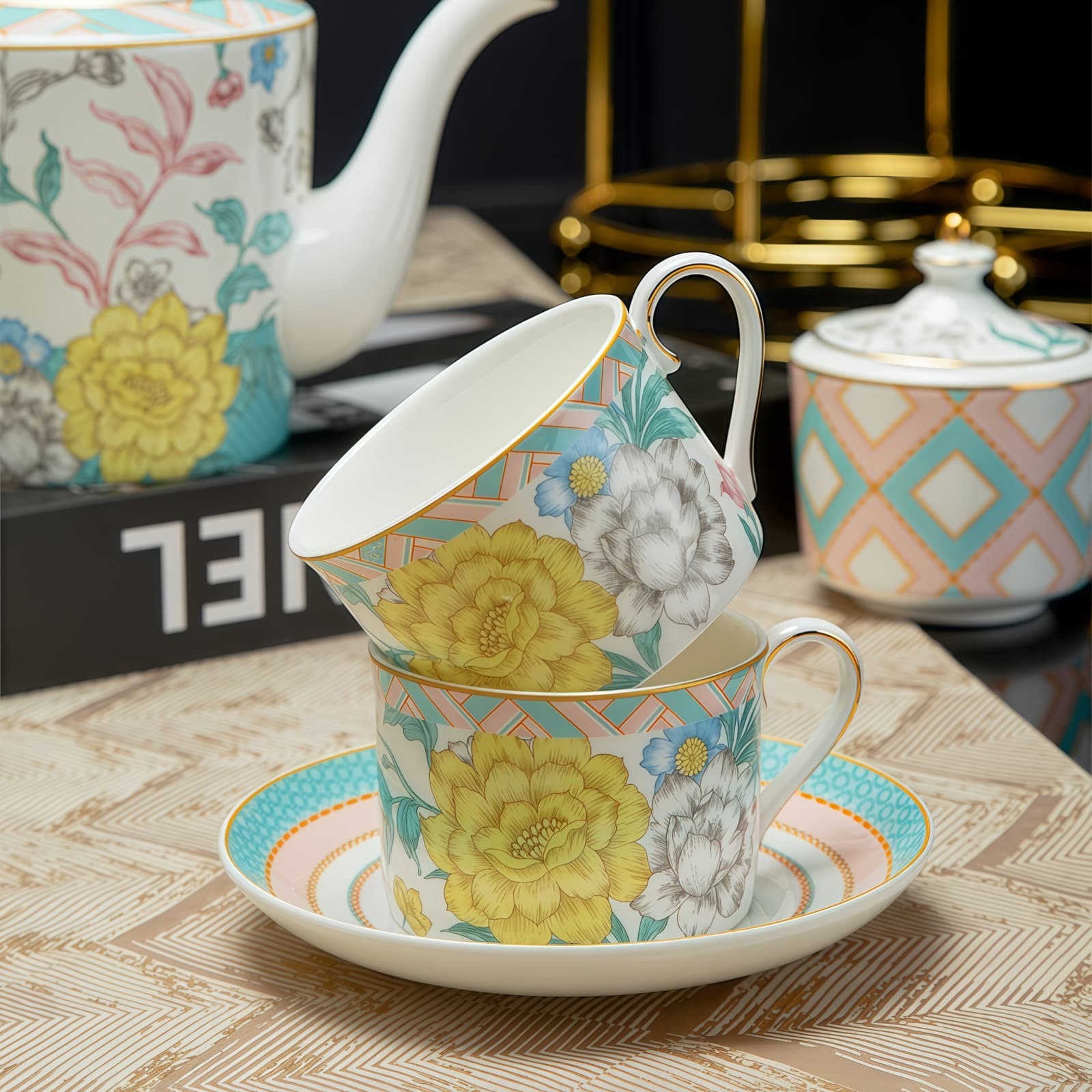 Milan Garden Bone China Teapot Set - English Style Chrysanthemum